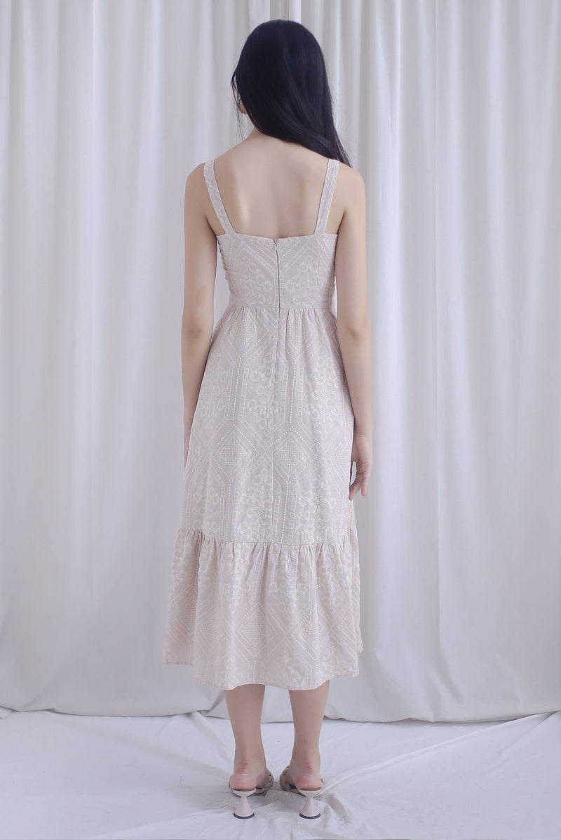 Gwen Empire Tie Front Embro Maxi Dress In Cream – The Design Closets