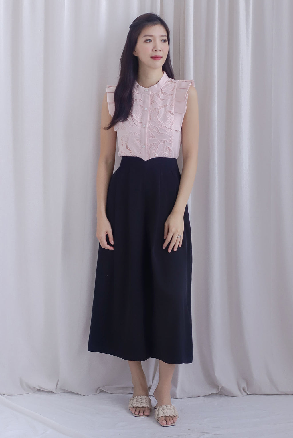 Kydra Curve In Waist Pants In Black – The Design Closets