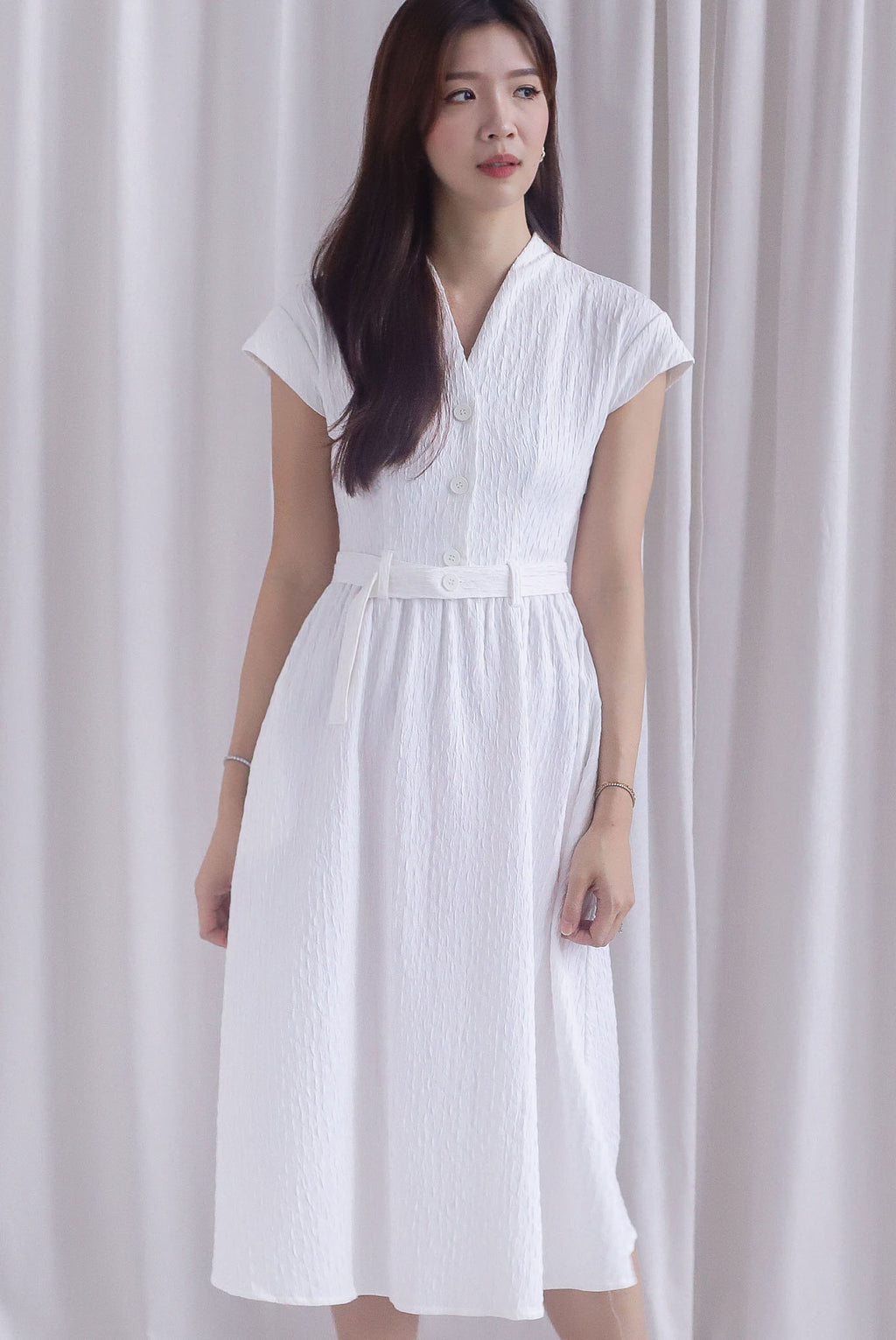 Madelyn Buttons Textured Dress In White – The Design Closets