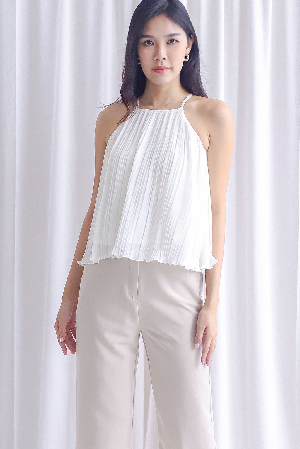 Tasha Pleat Cut In Flare Top In White – The Design Closets
