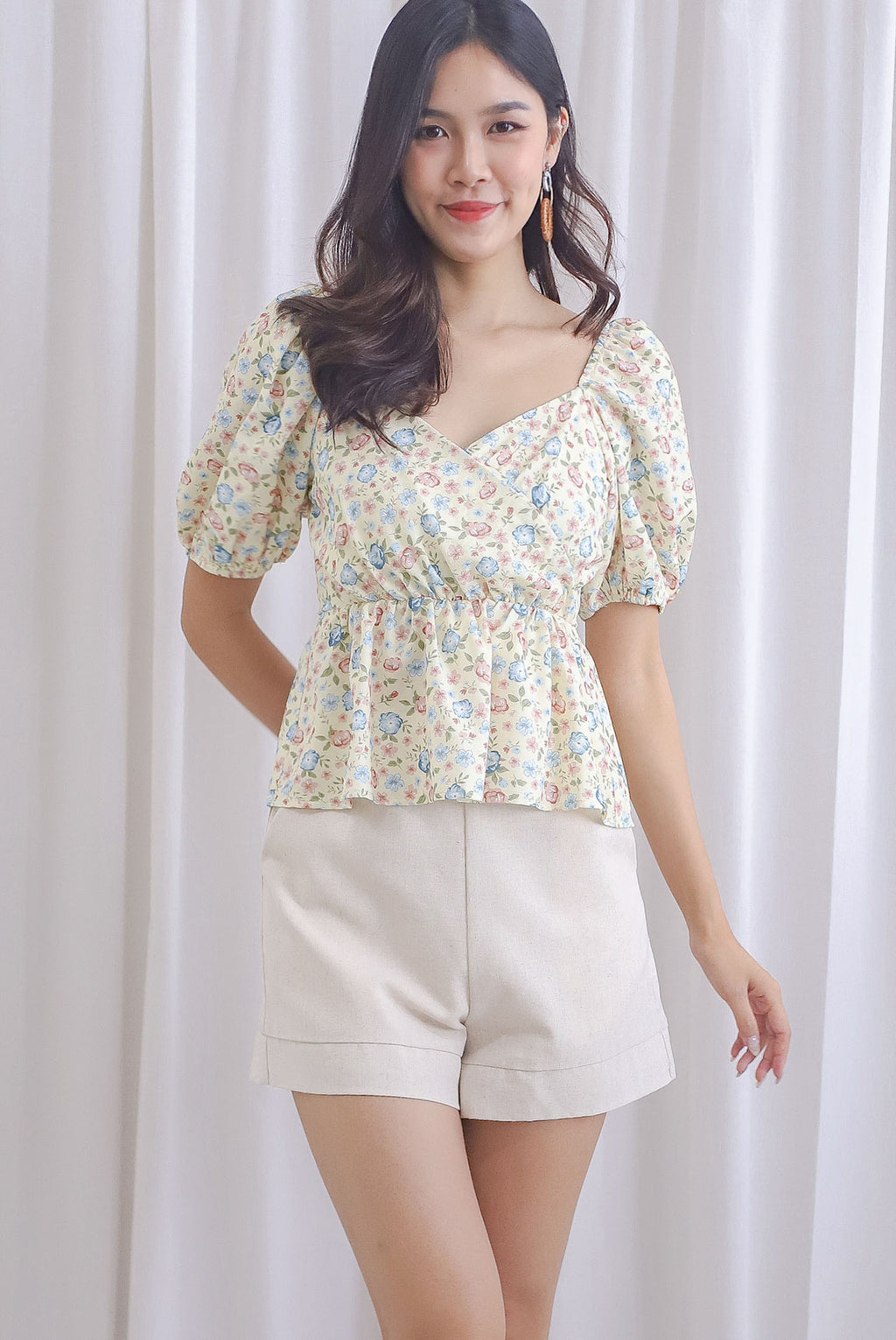 Isabel Floral Puffy Sleeves Peplum Top In Yellow – The Design Closets