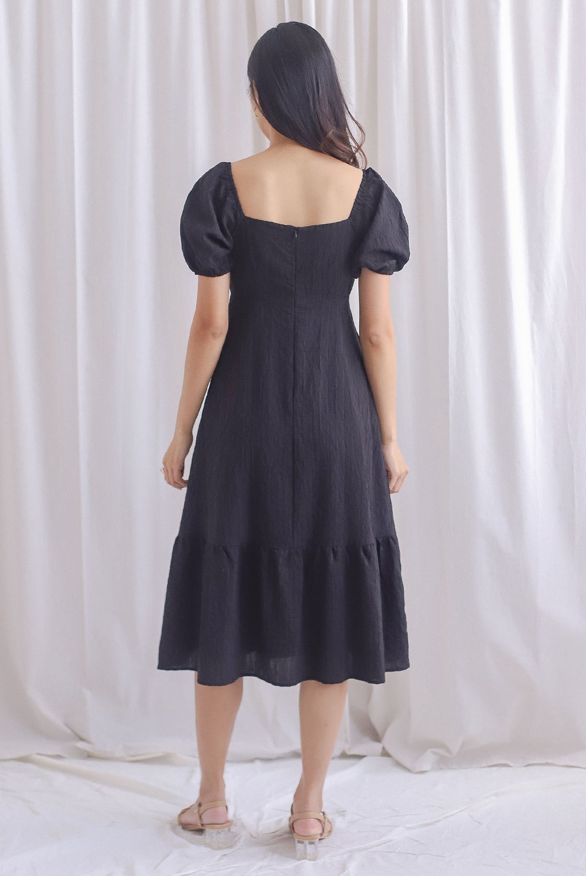 Patti Texture Puffy Sleeve Tie Midi Dress In Black – The Design Closets