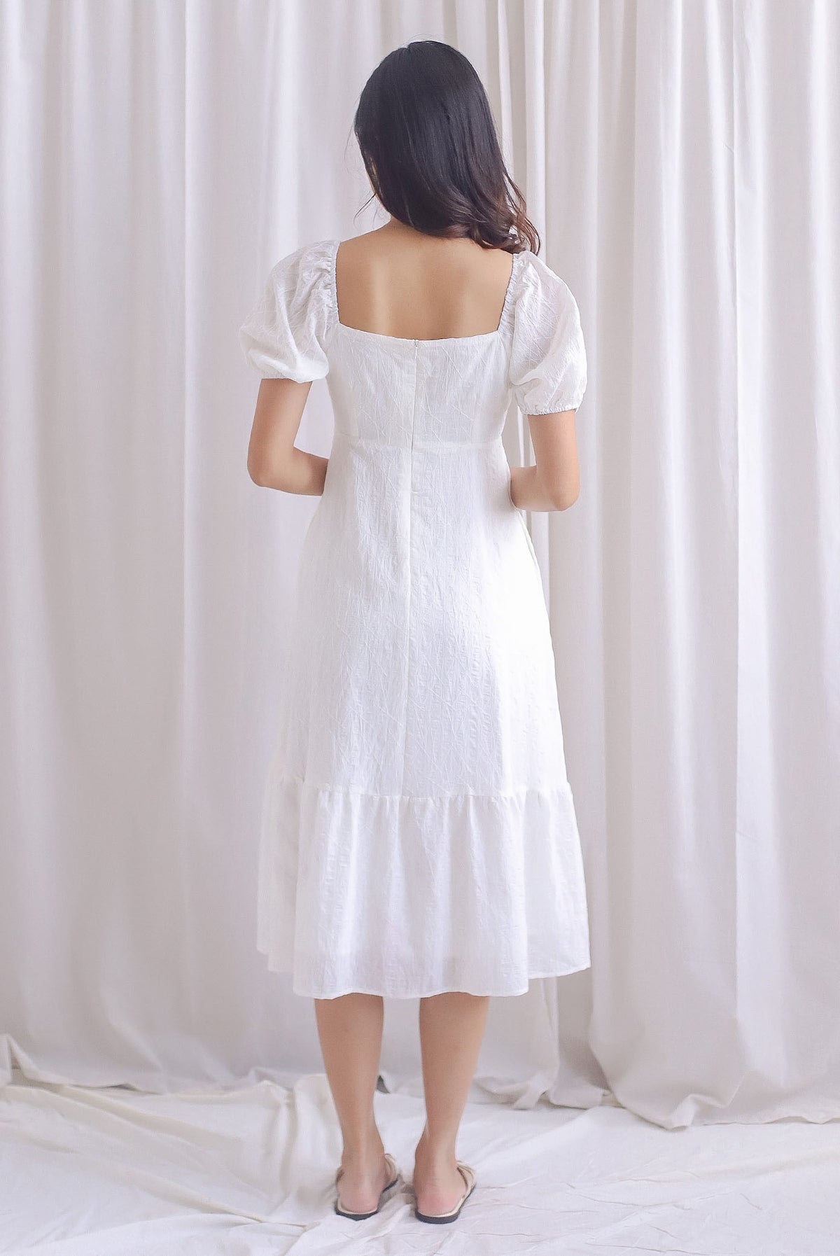 Patti Texture Puffy Sleeve Tie Midi Dress In White – The Design Closets